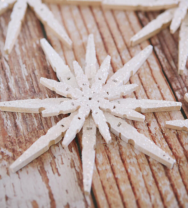 20 frosty snowflake craft ideas for Christmas | Mum's Grapevine